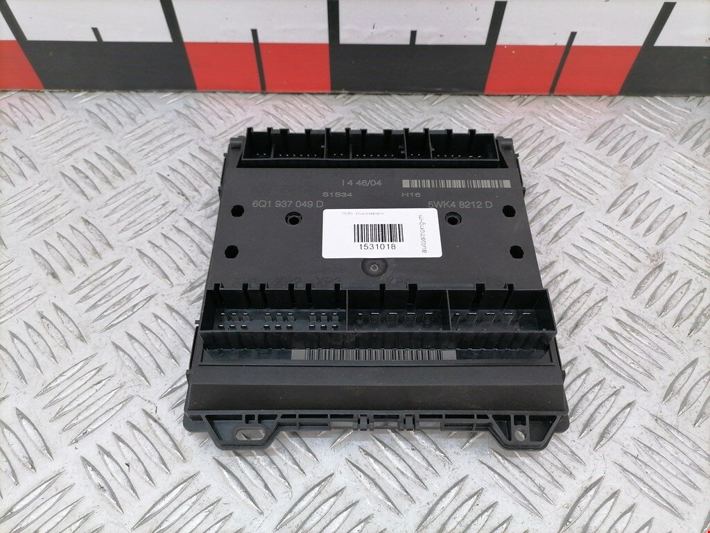 Блок комфорта Volkswagen Polo 4 6Q0937049D арт. 1531018