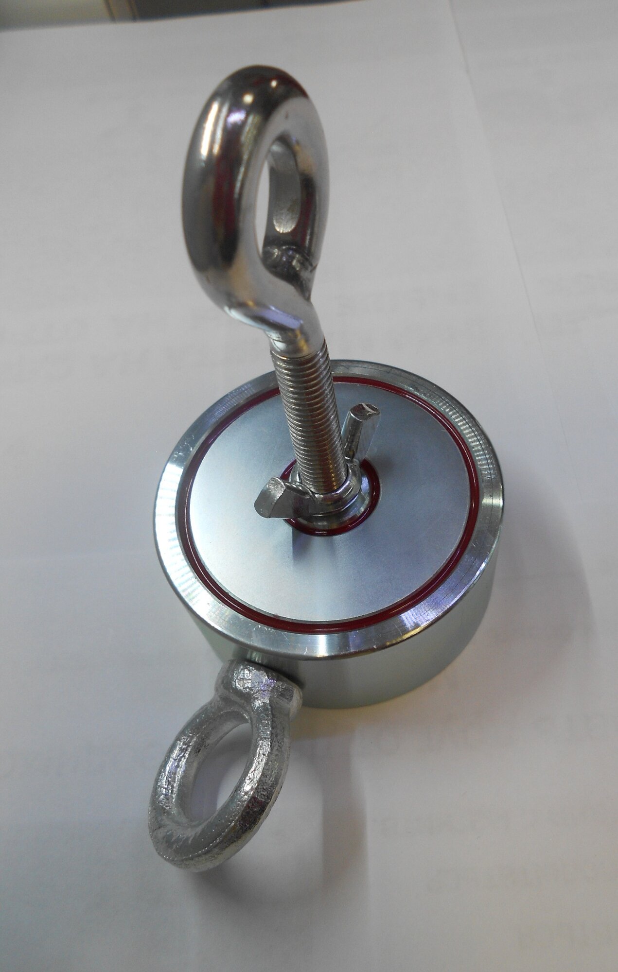 Поисковый , сверхсильный , неодимовый магнит, универсальный, Neodim 74, F150x2 двухсторонний , с отверстием 8мм , рым-болт, кольцо крепления, и контргайкой в комплекте . Россия.