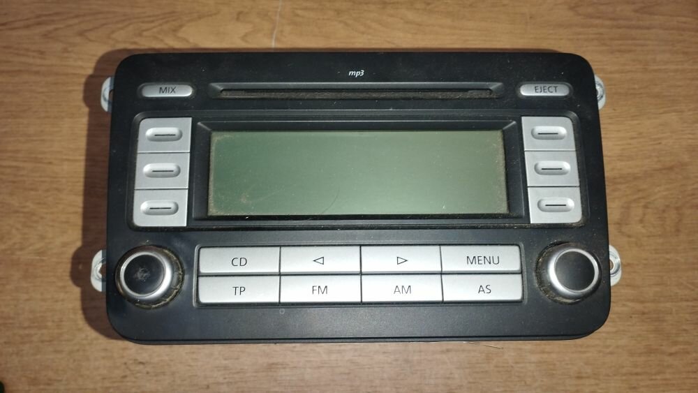 Магнитола Volkswagen Passat B6 Golf 5 6 с кодом 1K0035186AD