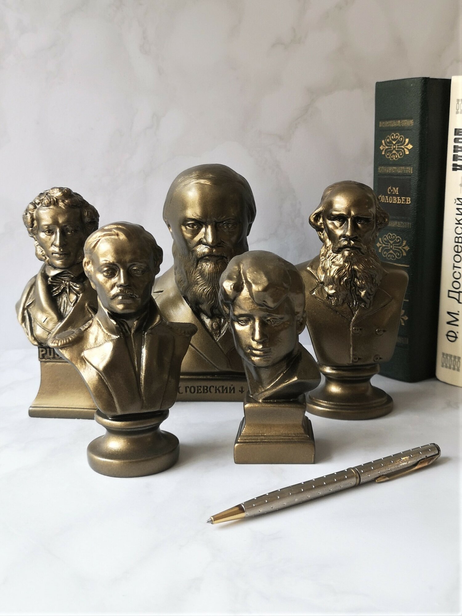 Набор писатели и поэты. Бюст Пушкин, Достоевский, Есенин, Лермонтов, Толстой (5шт в наборе). Гипс. Цвет бронза