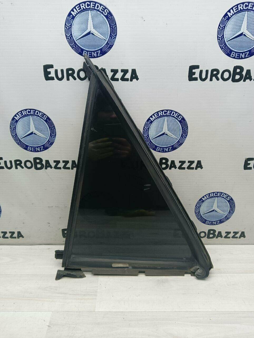 Форточка задней левой двери Mercedes W164 A1647302355