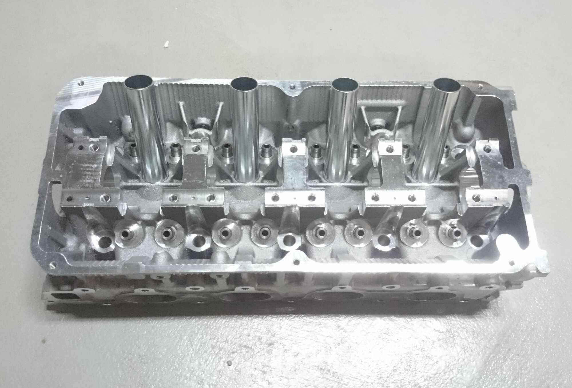 Головка блока цилиндров Hover H3, H5, бензин 2.0/2.4L (SMD305479)