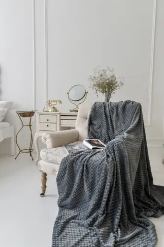 Мягкий плед-покрывало "Кубик" 200x220 темно серый с чехлом для хранения