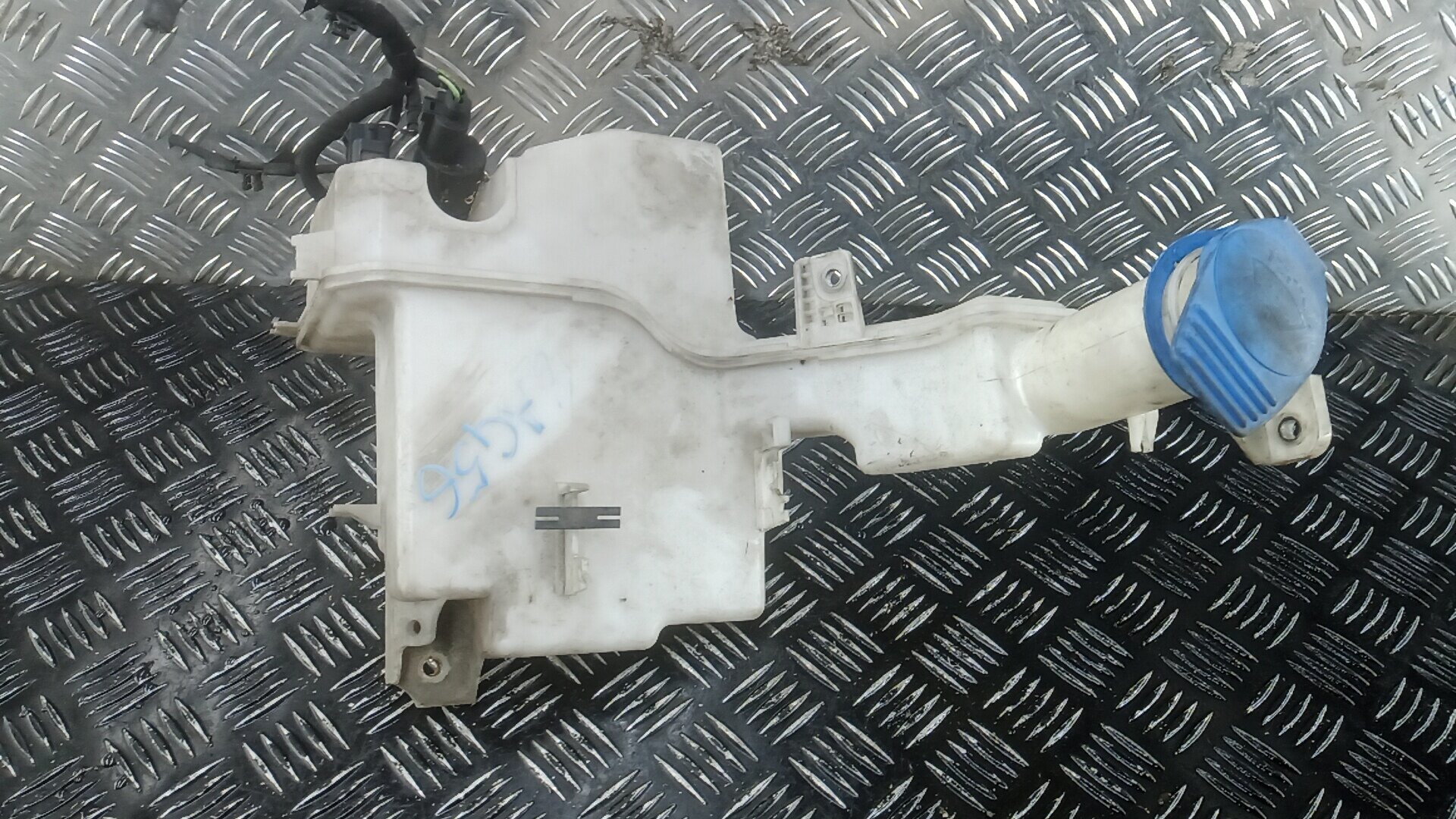 Бачок омывателя VOLKSWAGEN PASSAT B7, Номер 3AA955453G, 1K5955651