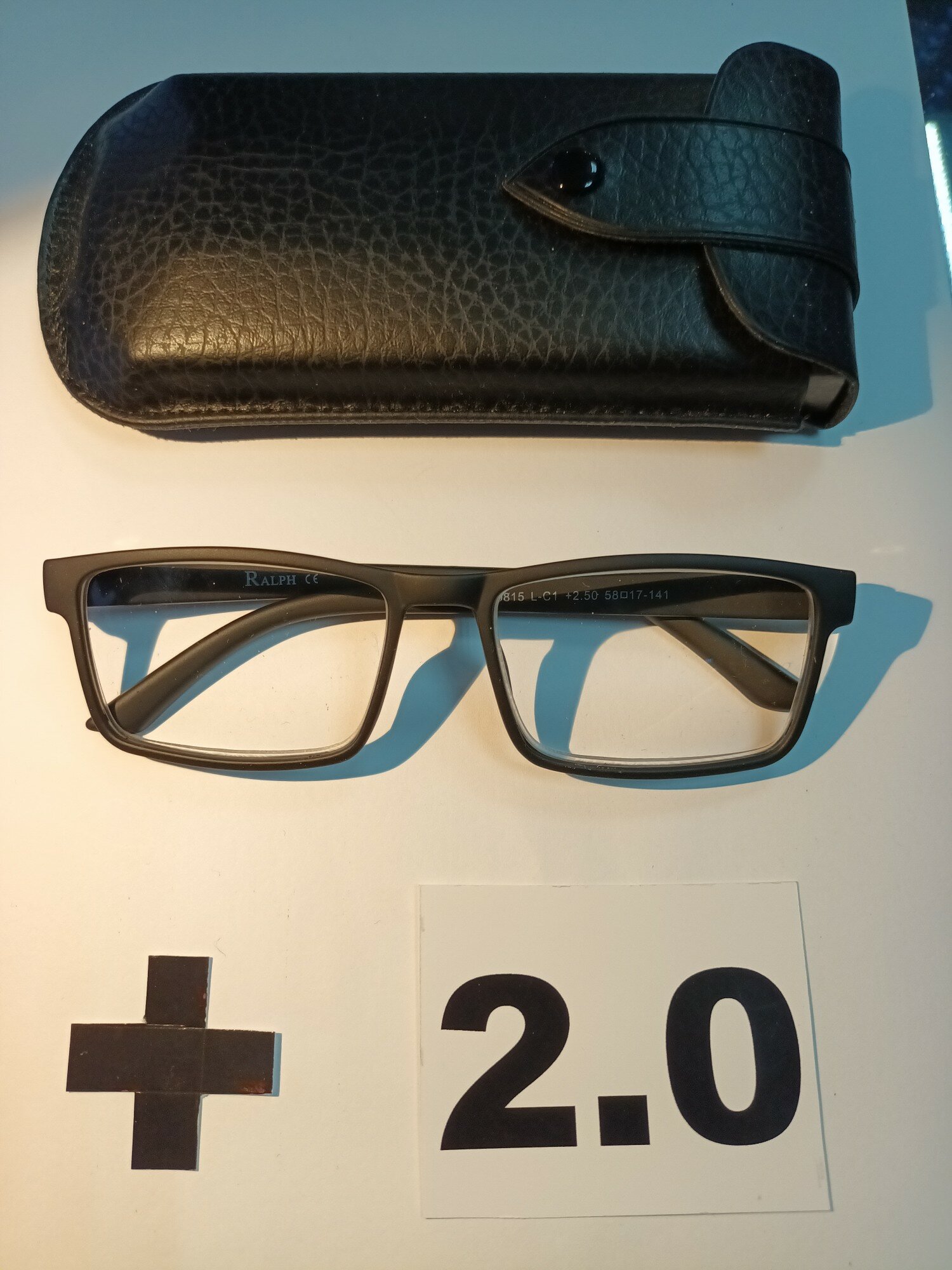 Очки с диоптриями.+2.0. Dpp 64mm. Оправа пластиковая. Цвет черный. Линзы пластиковые. С футляром.