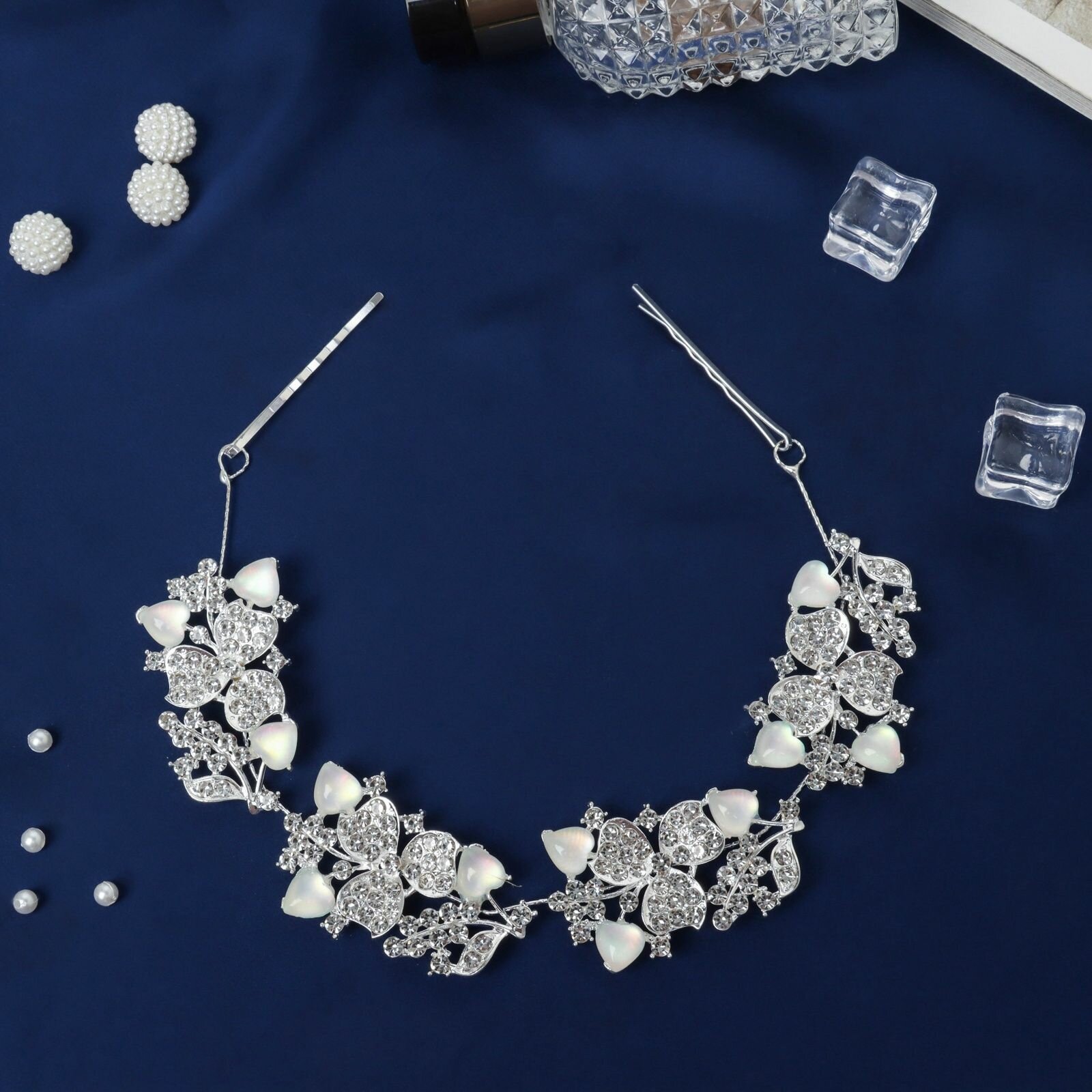 Диадема на невидимках "Леона" , 26 см, серебро