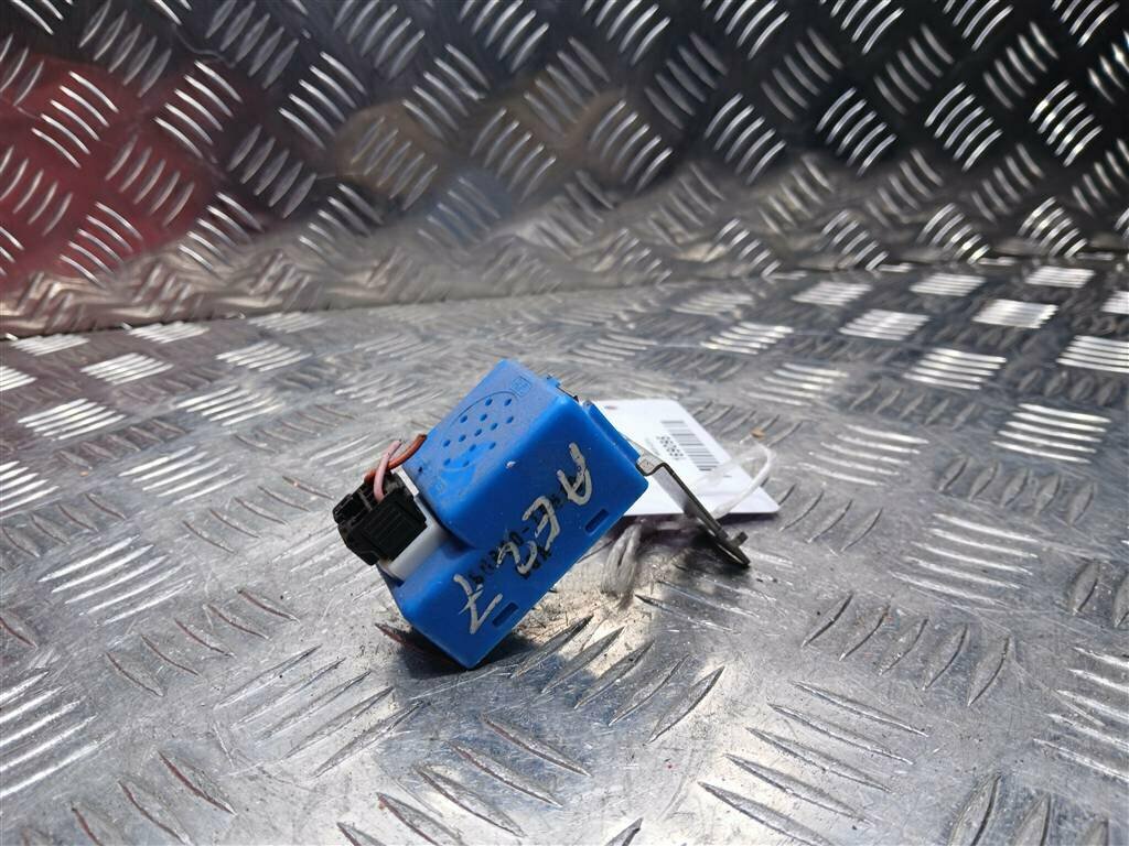 Реле Б/У для Hyundai GETZ I (2002—2005) I рестайлинг (2005—2011) 968301C510