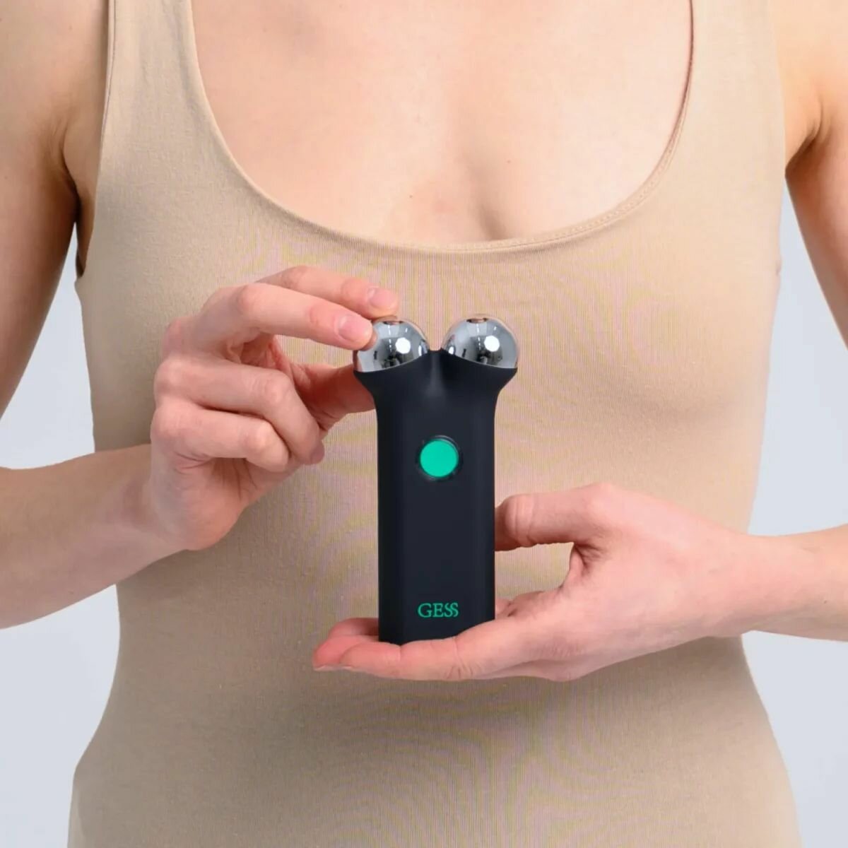 Микротоковый массажер для лица GESS Sfera