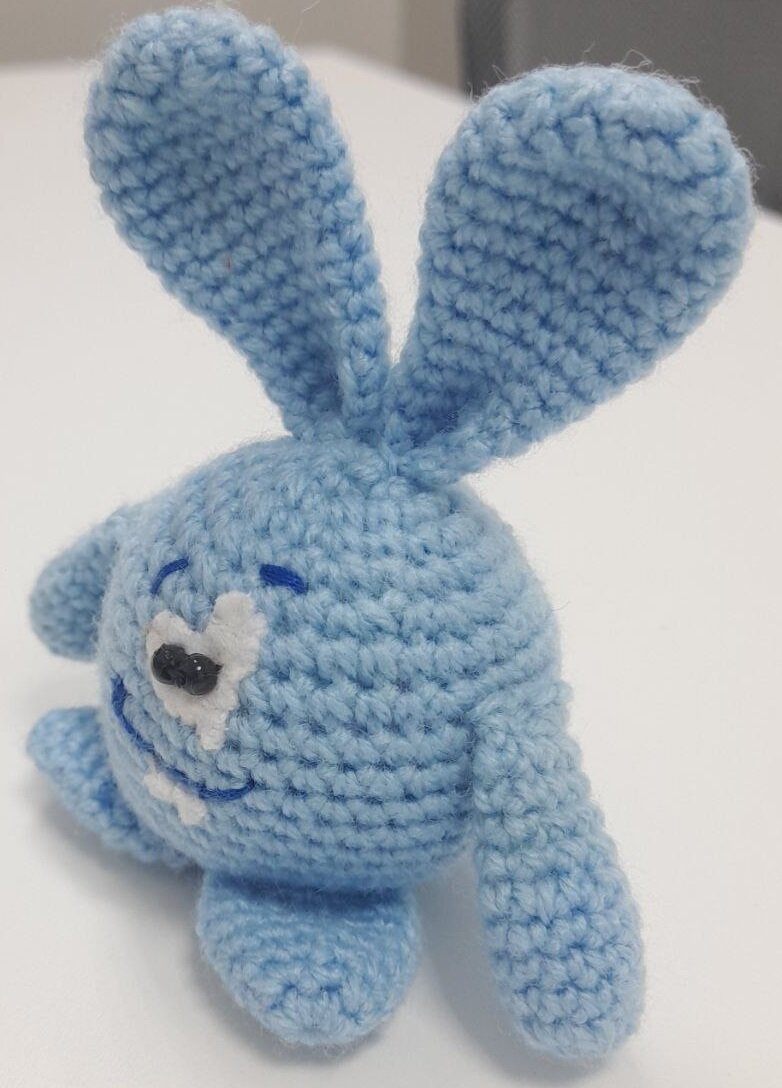 Игрушка Шалунишка "Вязанный Крош", мягкая, вязаная, голубой цвет, от 3 лет