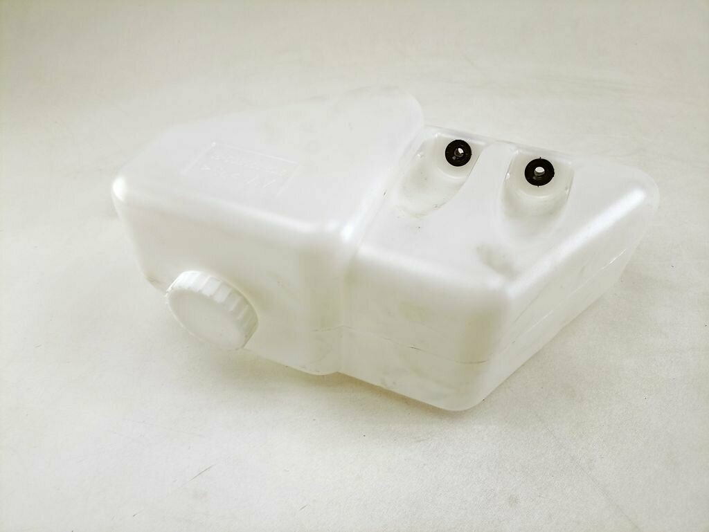 Бачок омывателя для автомобиля УАЗ Патриот, 3160, 3162, с крышкой