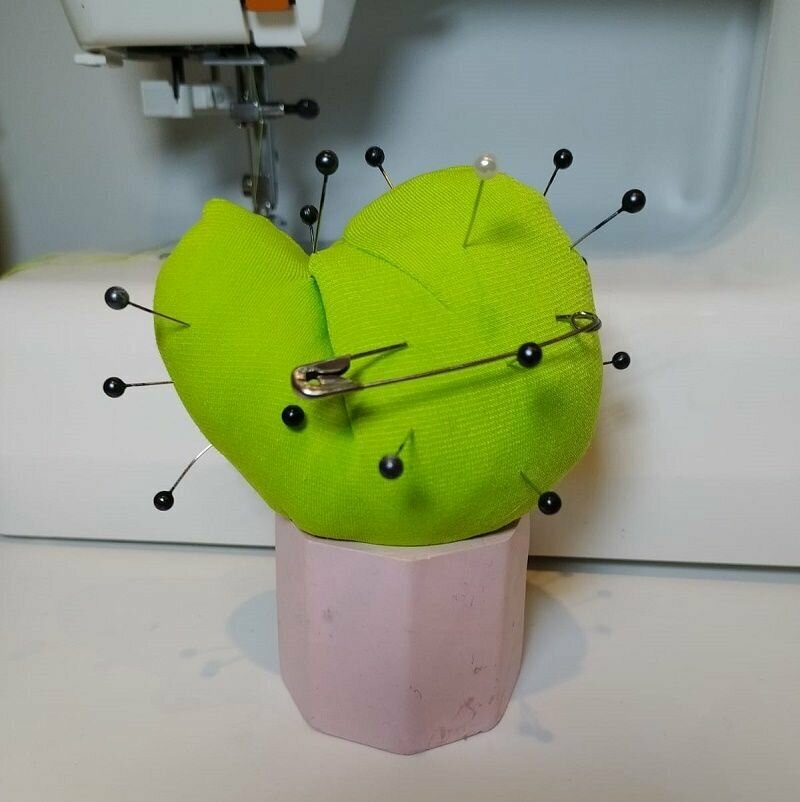 Игольница FSB1, "Кактус", с 20 булавками, розовая, гипс, текстиль