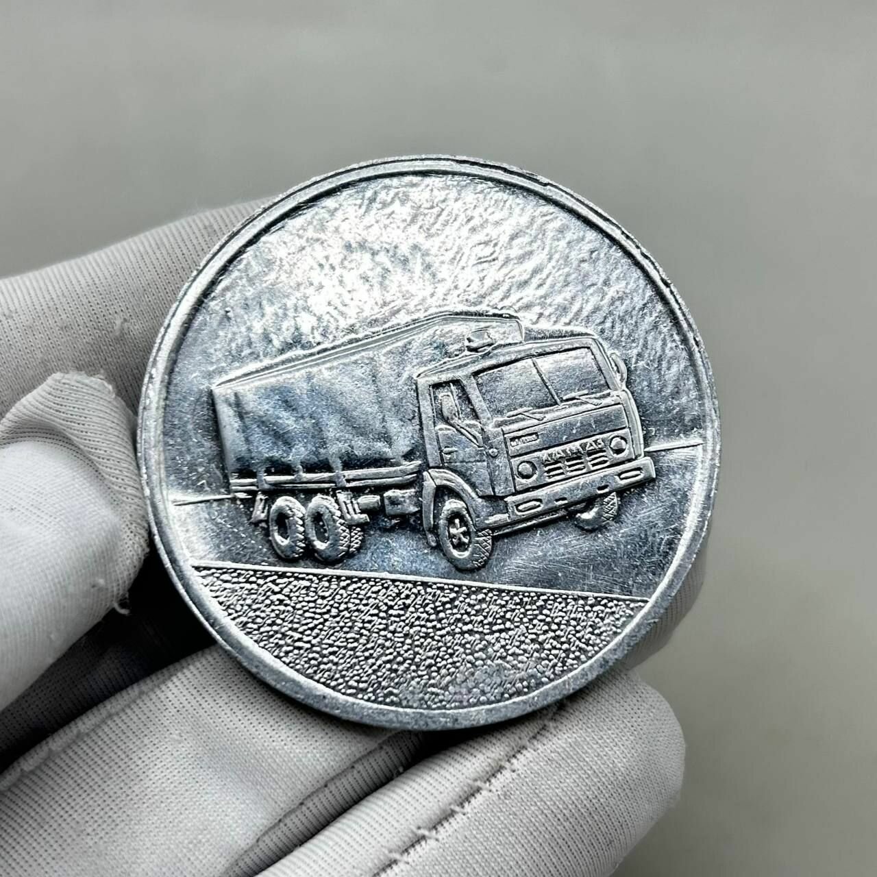 Настольная Медаль "Камаз - 50 лет досааф" алюминий! Редкость!