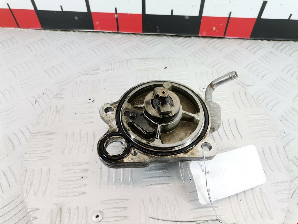 Насос вакуумный Toyota Yaris 1 293000N010 арт. 1492888