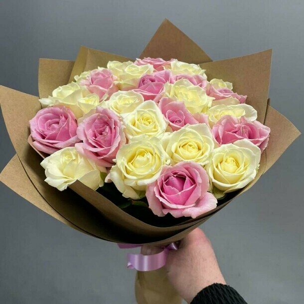 Букет Well Flowers, роза, крафт, круглый, 25 штук, высота 50 см, свежий букет цветов