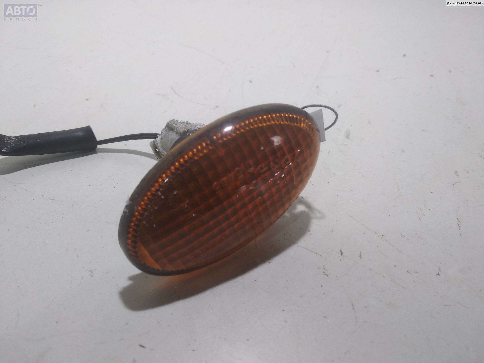 Повторитель поворота левый Subaru Forester (1997-2002)