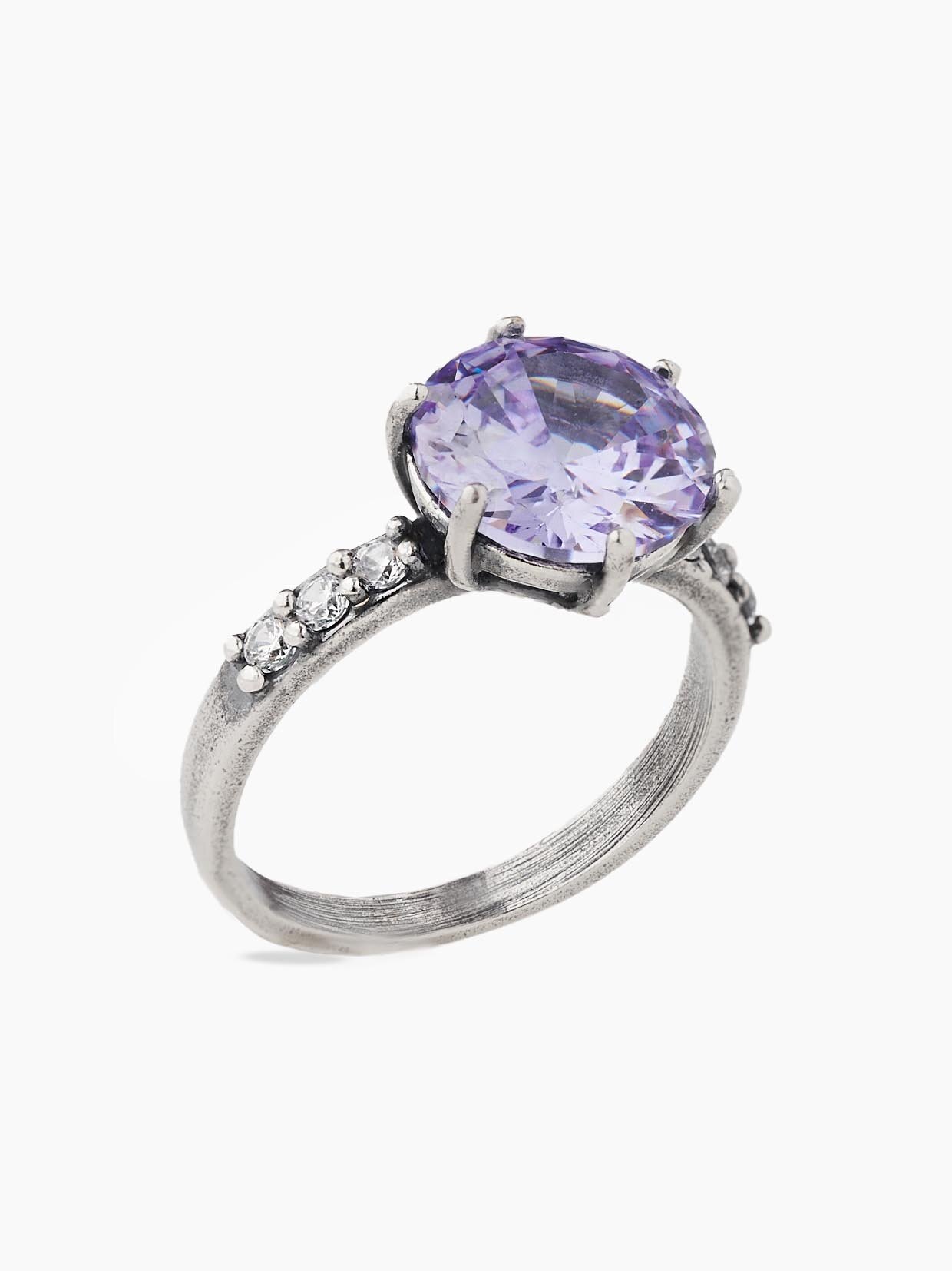 Кольцо, фианит