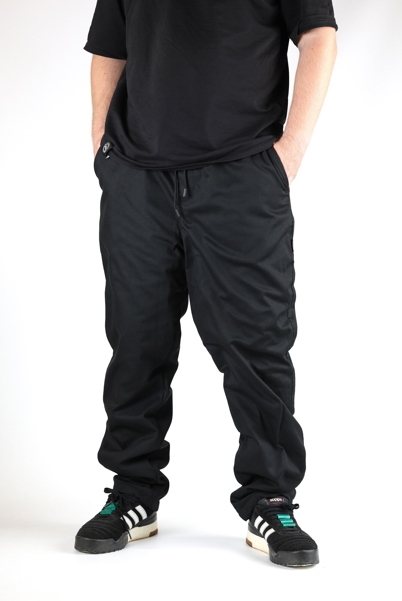 Брюки спортивные