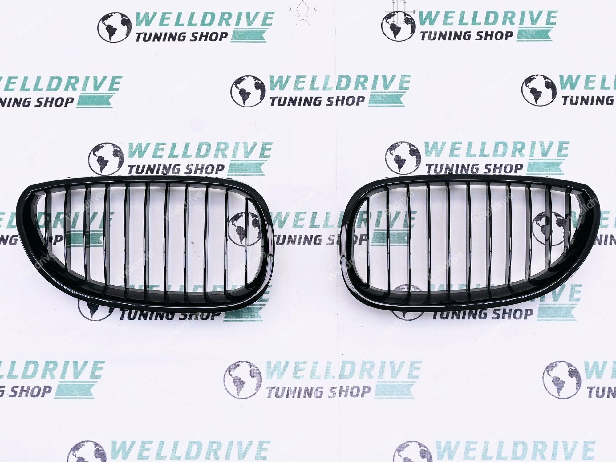 Решетки радиатора BMW 5-series E60 E61 M-Performance черный глянец