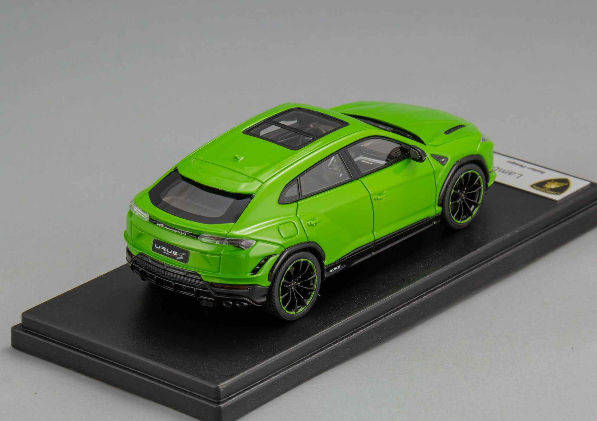 Масштабная модель Lamborghini Urus S — фото 1