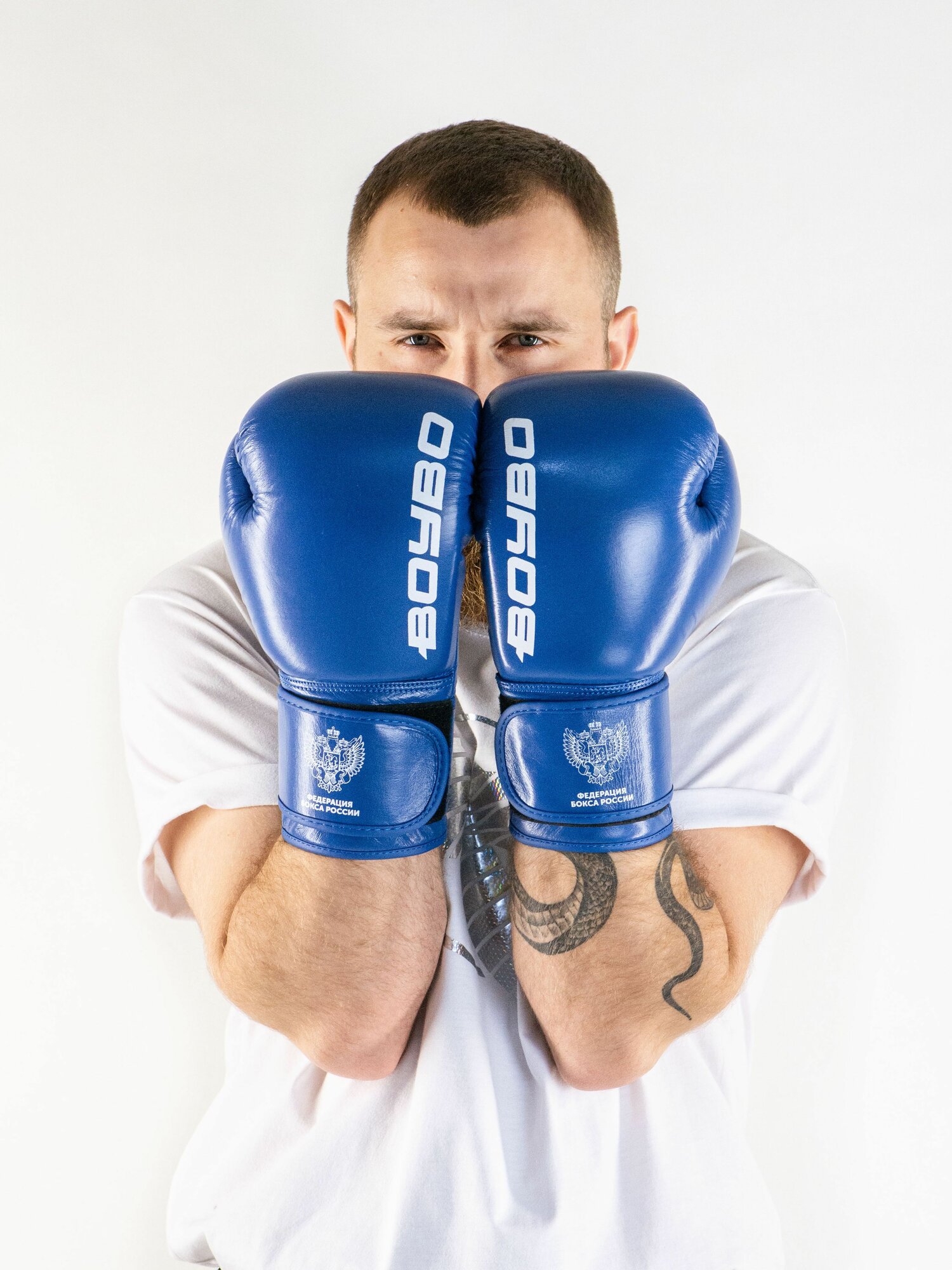 Перчатки боксерские BoyBo TITAN, IB-23-1, кожа (одобрены ФБР), синий (10 oz)