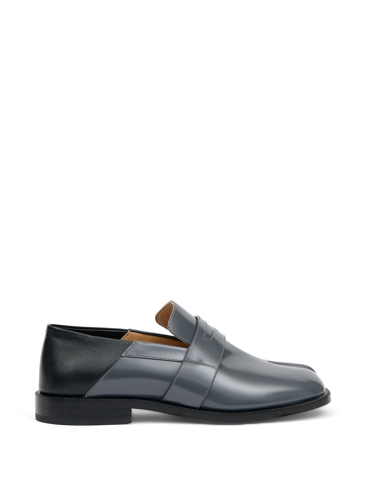Лоферы Tabi leather loafers
