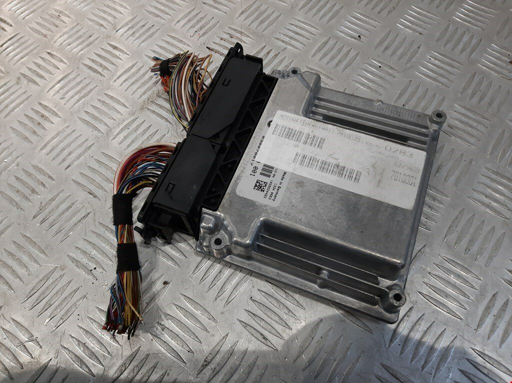 Блок управления двигателем BMW 3-Series (E90/E91/E92/E93) 13617812001 арт. 645652