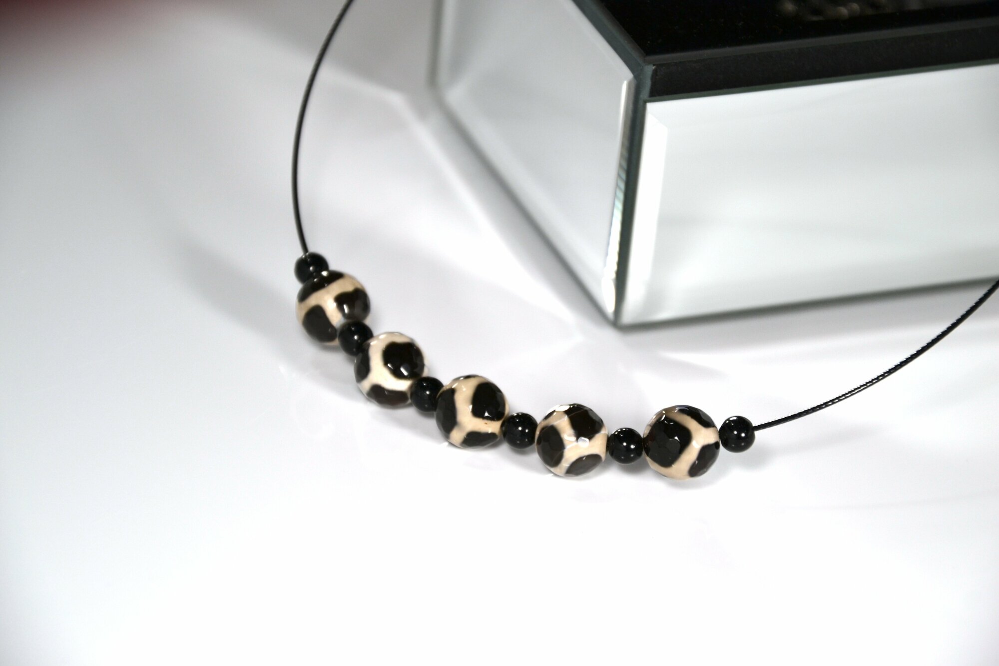 Колье, агат