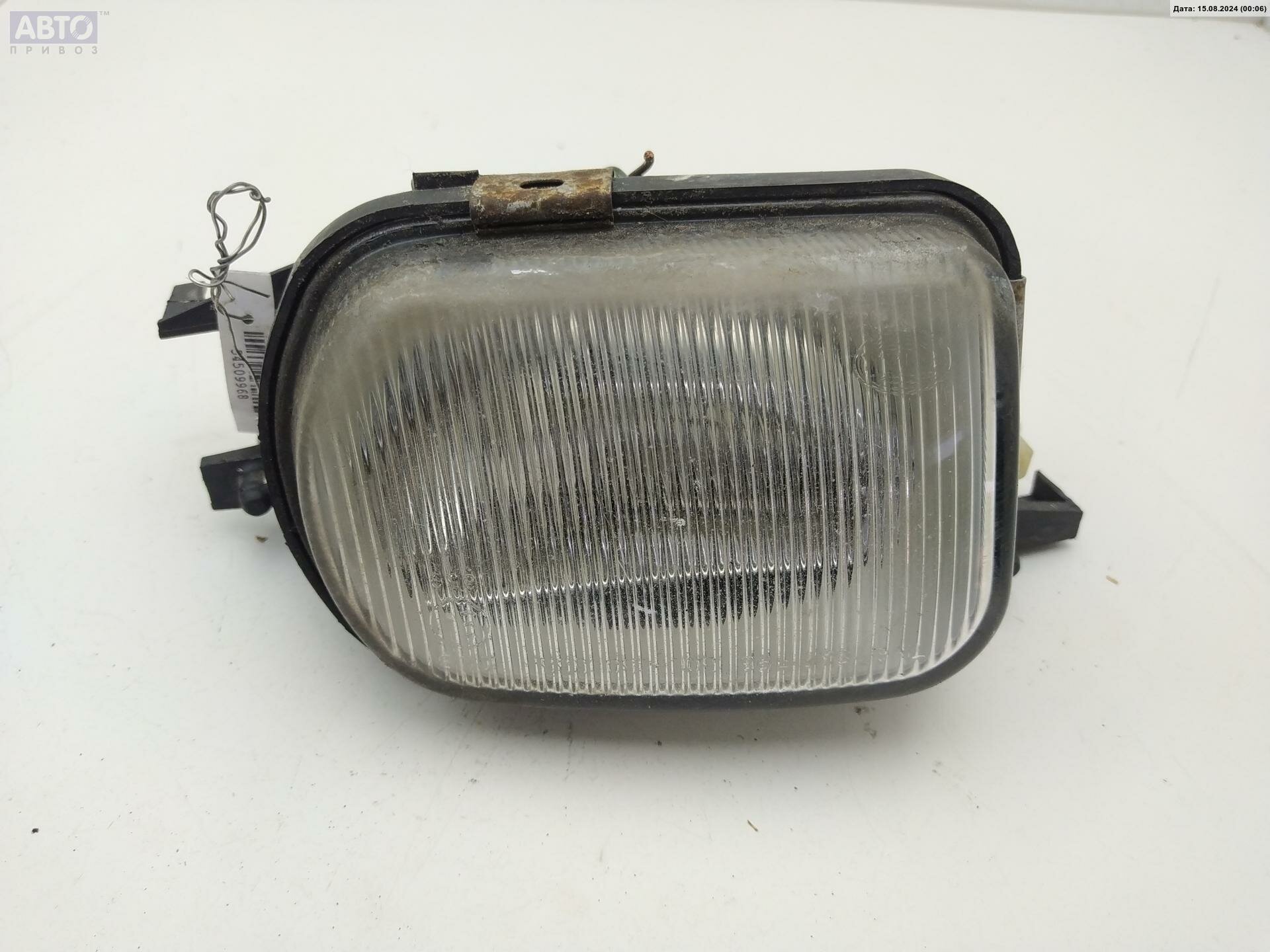 Фара противотуманная левая Mercedes C-Class W203 (2000-2006)