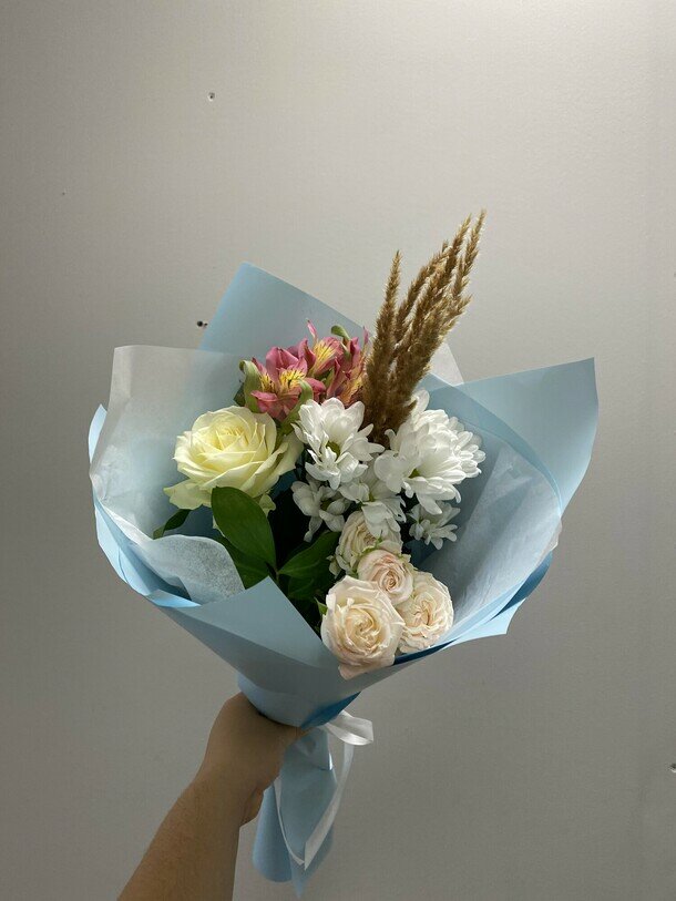 Букет-комплимент "Well Flowers", 5 цветов , букет свежих цветов