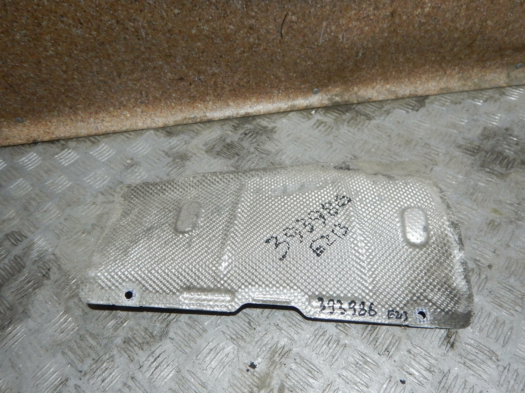 Б/У Экран тепловой, Merсedes-Benz (Мерседес)-MERCEDES (W213) E-KLASSE (16-) MERCEDES (W213) E-KLASSE (16-) Без видимых п...