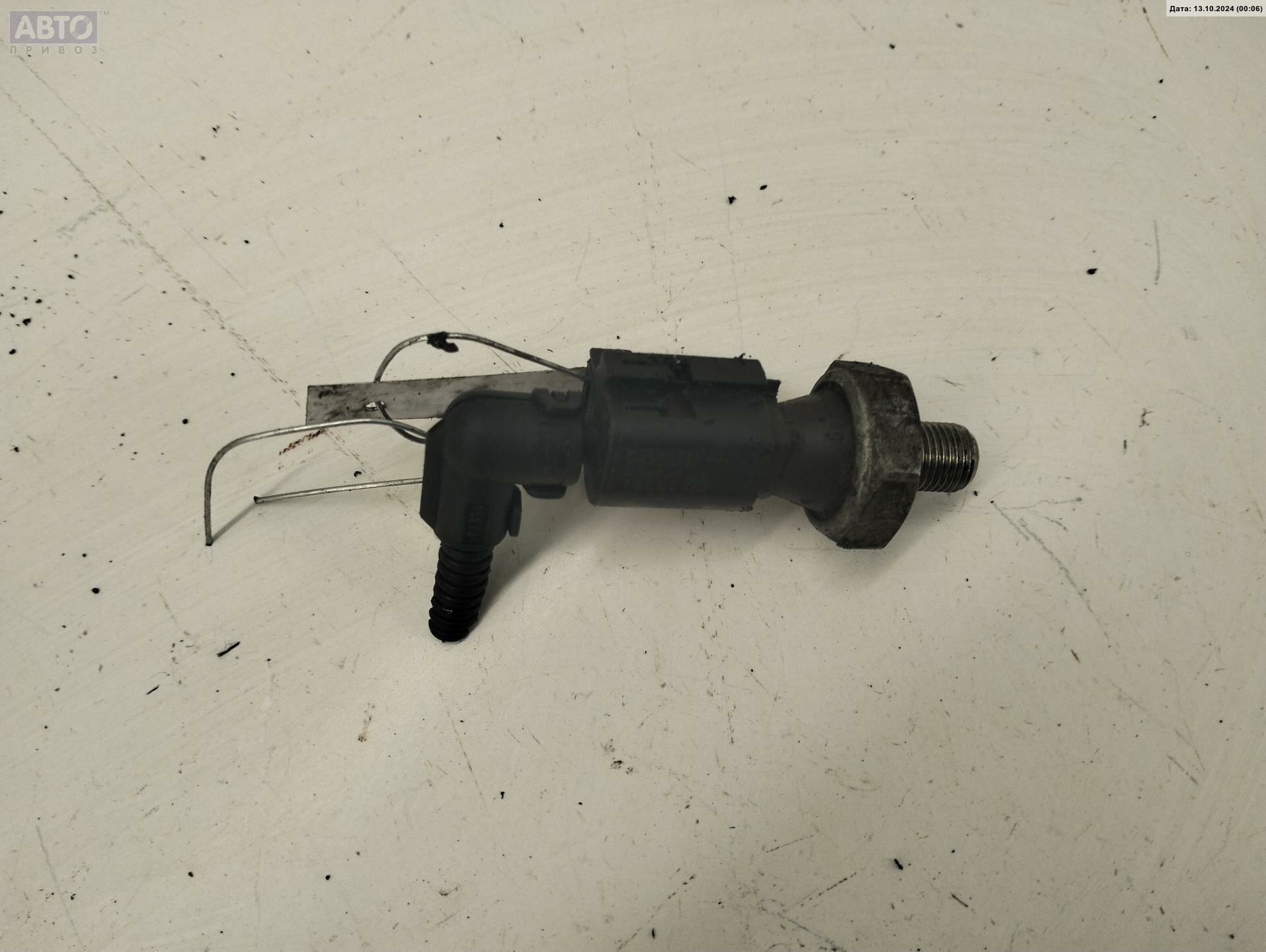 Датчик давления масла Volkswagen Passat B6