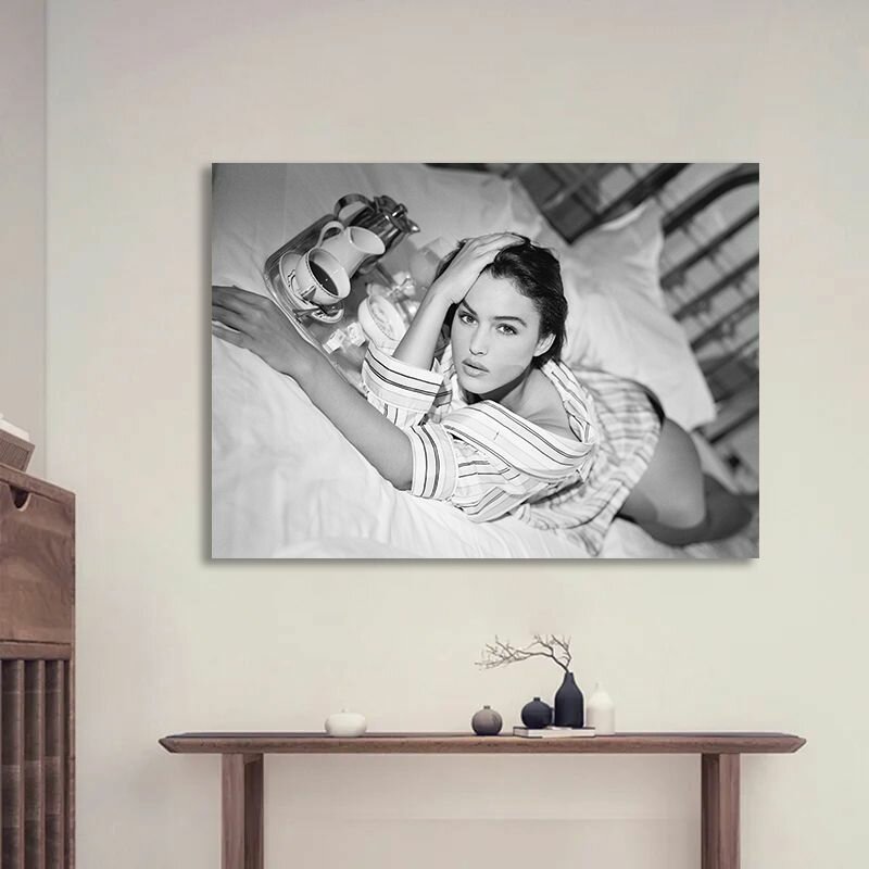 Картина эротика "Моника Беллуччи", 40x60 см, на подрамнике, дерево