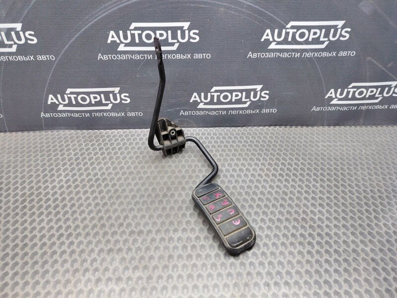 Педаль газа Renault Megane 1995-1999г (1.6 K7M702) Б/У с пробегом Арт. 21244