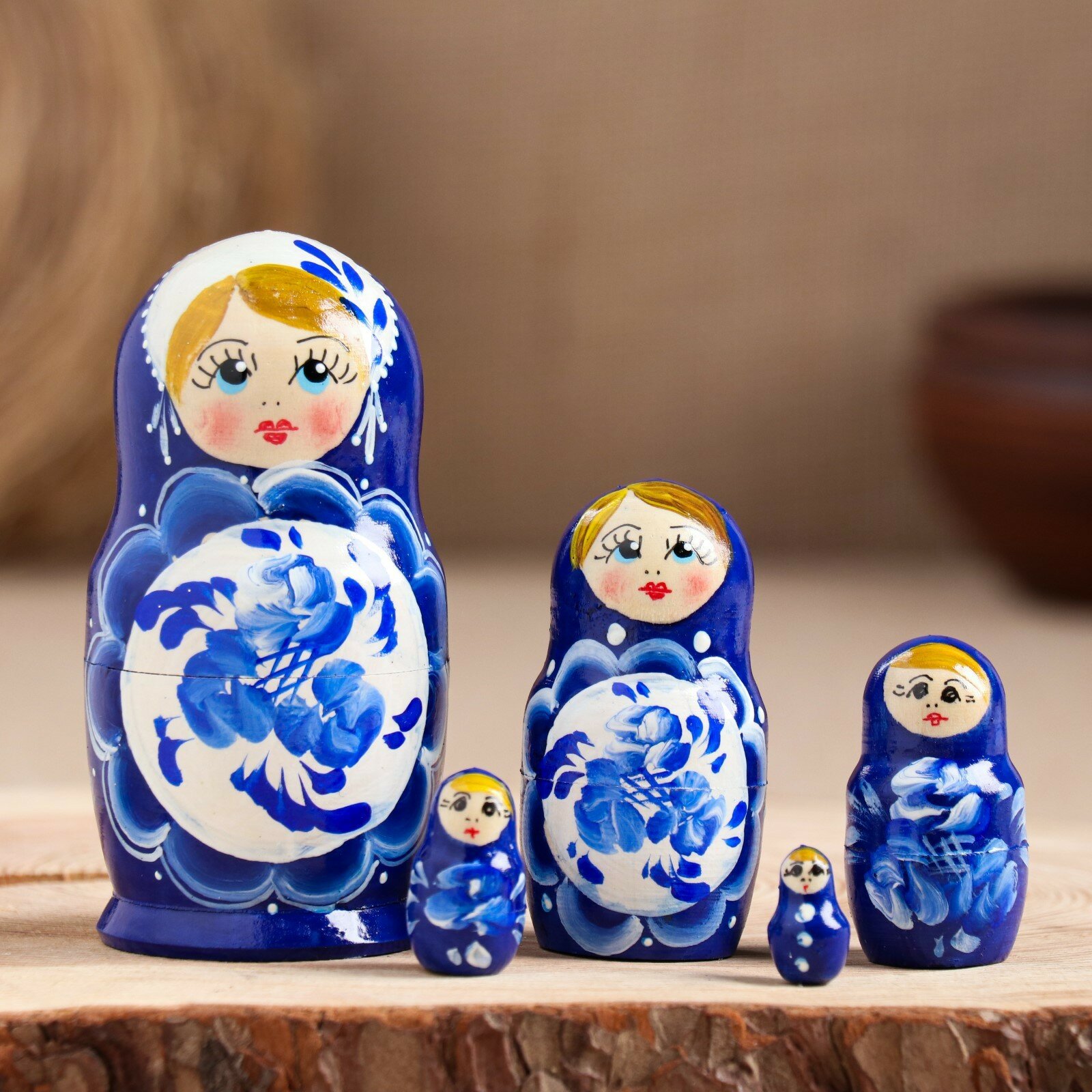 Матрёшка дерево «Поднос гжель», синее платье, 5 кукольная, 10 см