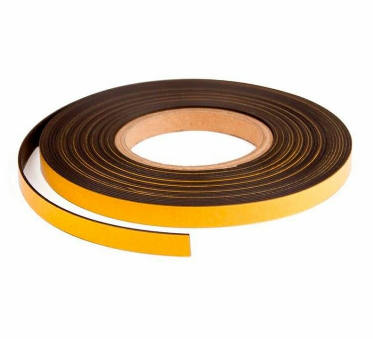 Магнитная лента с клеевым слоем CN 12.7 мм, рулон 30.5, Тип А