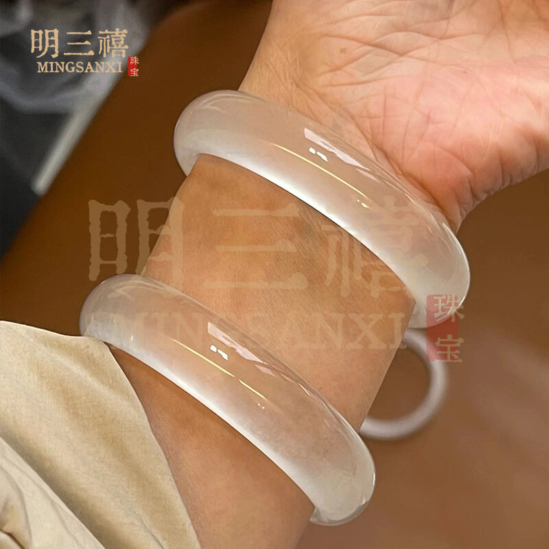 Жесткий браслет, нефрит, кварцит