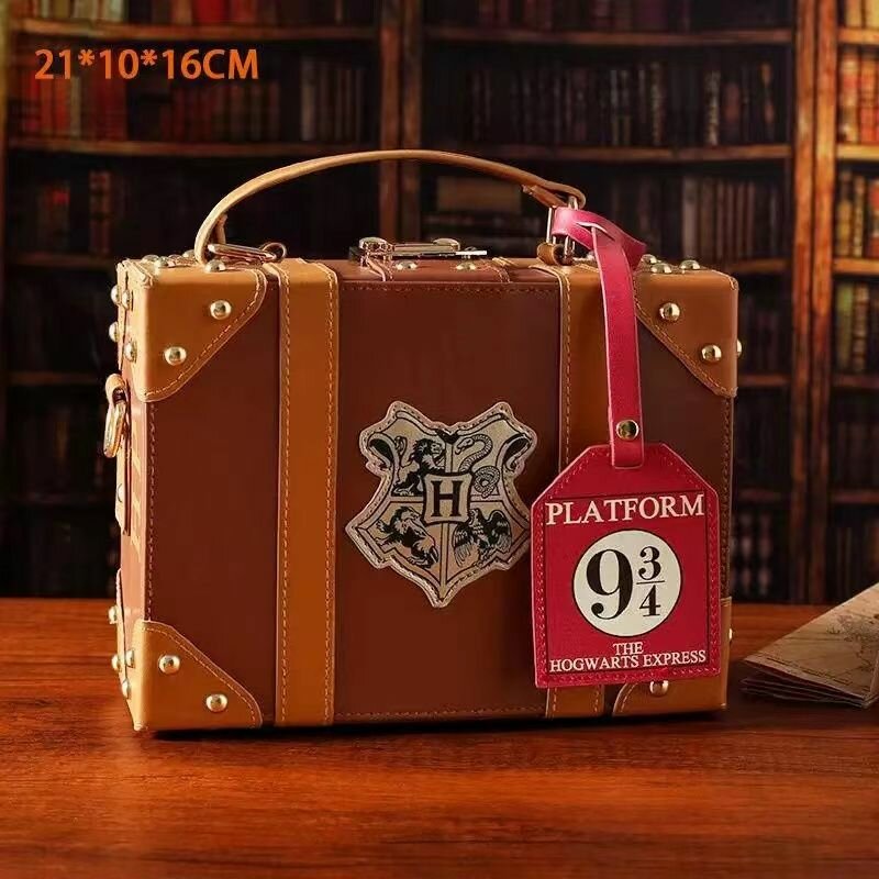 Фигурка Чемодан Школы Хогвартс Сундук school trunk Гарри Поттер