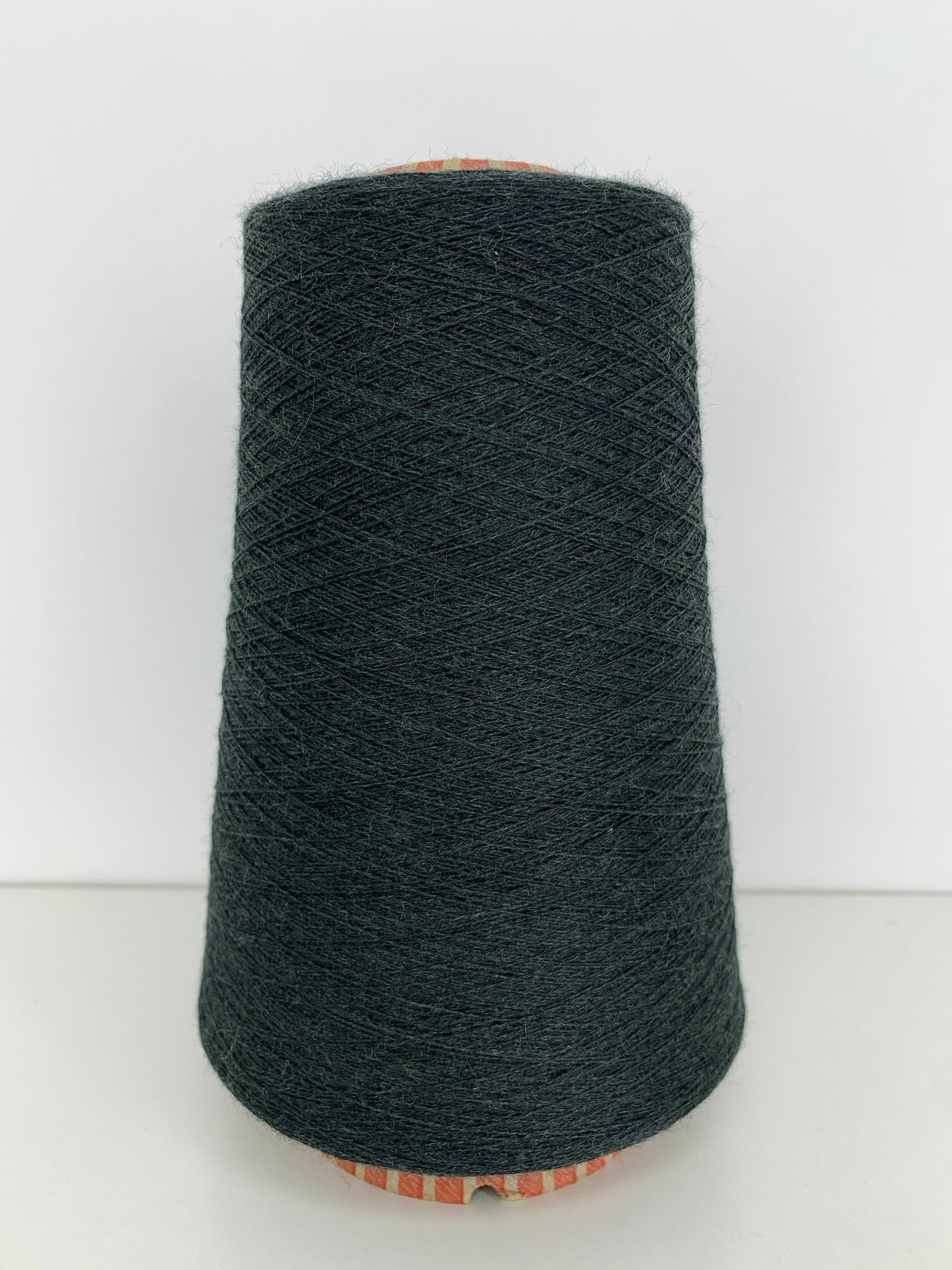THAITI - Botto Giuseppe; 50% меринос 50% хлопок; 2400м/100гр, (2/48000); col. 1580, цвет: темный-петроль; вес 200гр; italyyarn