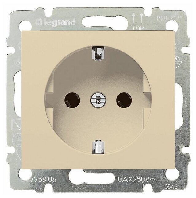 Legrand (Легранд) Розетка с защитными шторками слоновая кость, Valena 774321