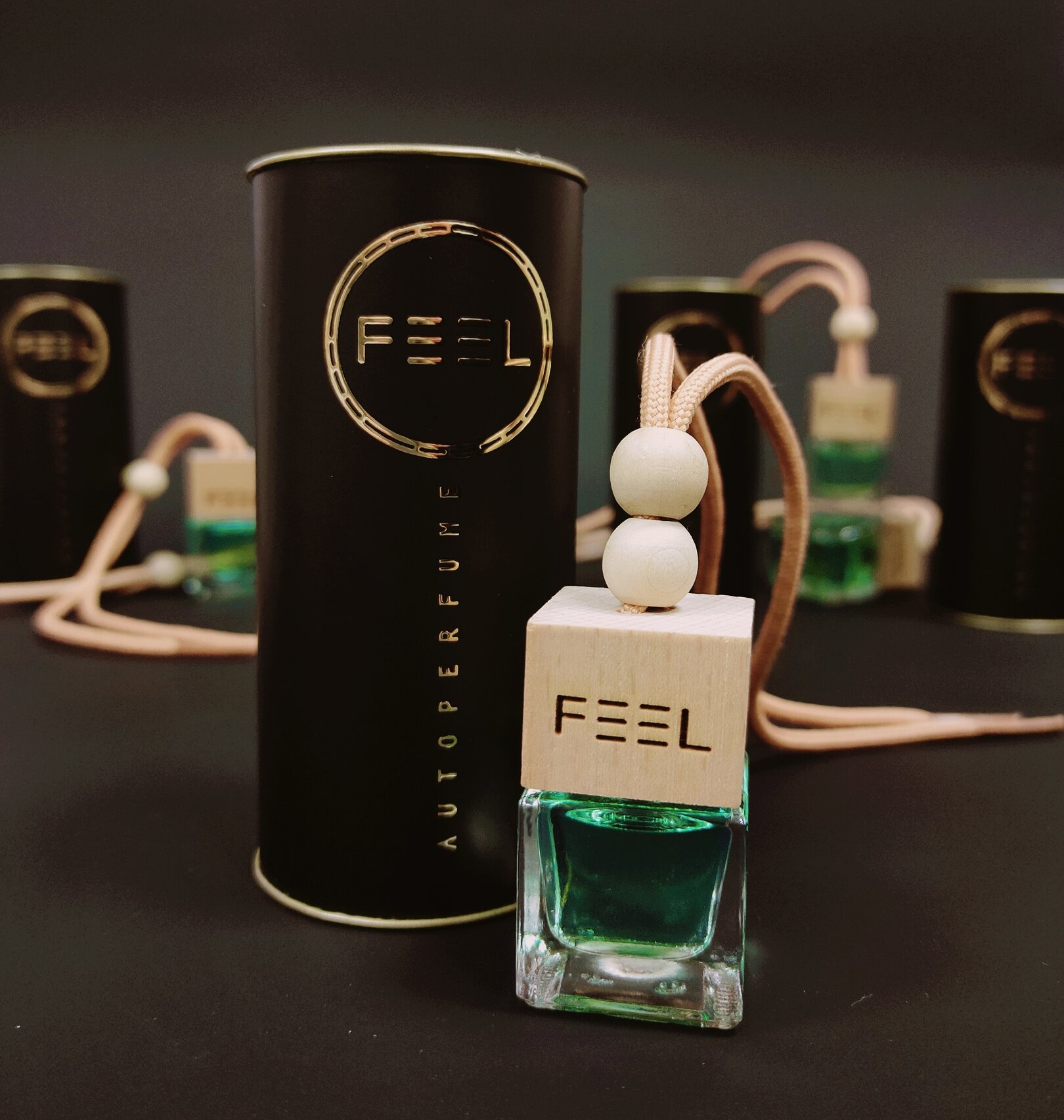 Ароматизатор на зеркало Feel classic бутылочка Uranus