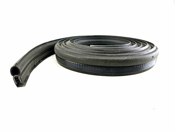 Уплотнитель проема задней верхней двери крыши УАЗ 469, 3151