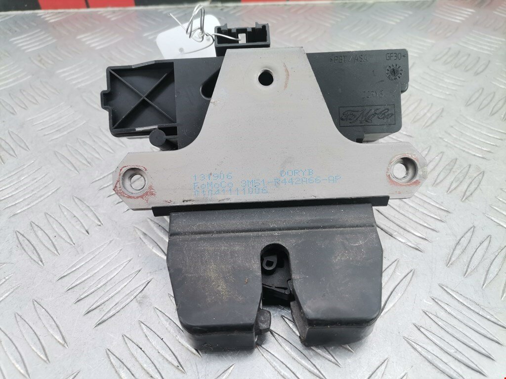 Замок крышки багажника Ford Focus 2 1570448 арт. 1848249