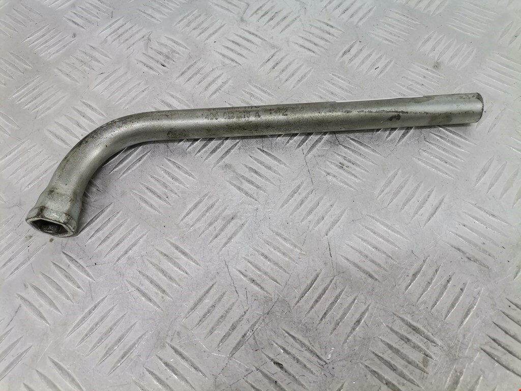 Ключ баллонный Volkswagen Golf 6 4D0012219A арт. 1670384