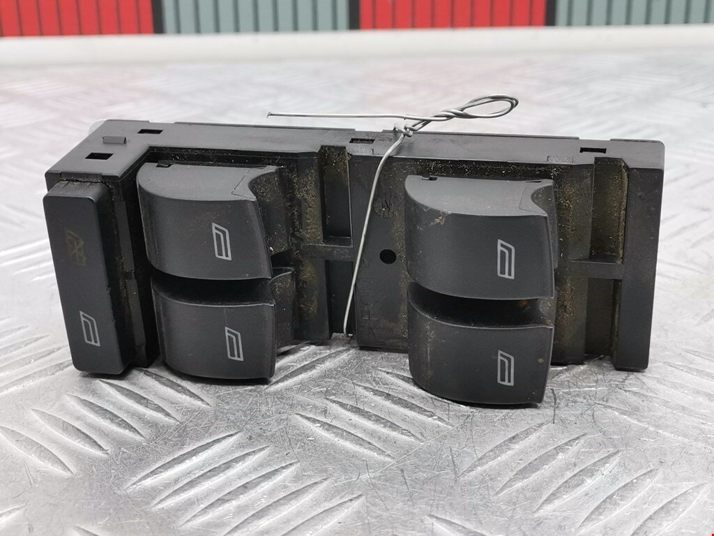 Блок управления стеклоподъемниками Audi A3 8L 4B0959851B арт. 2056633