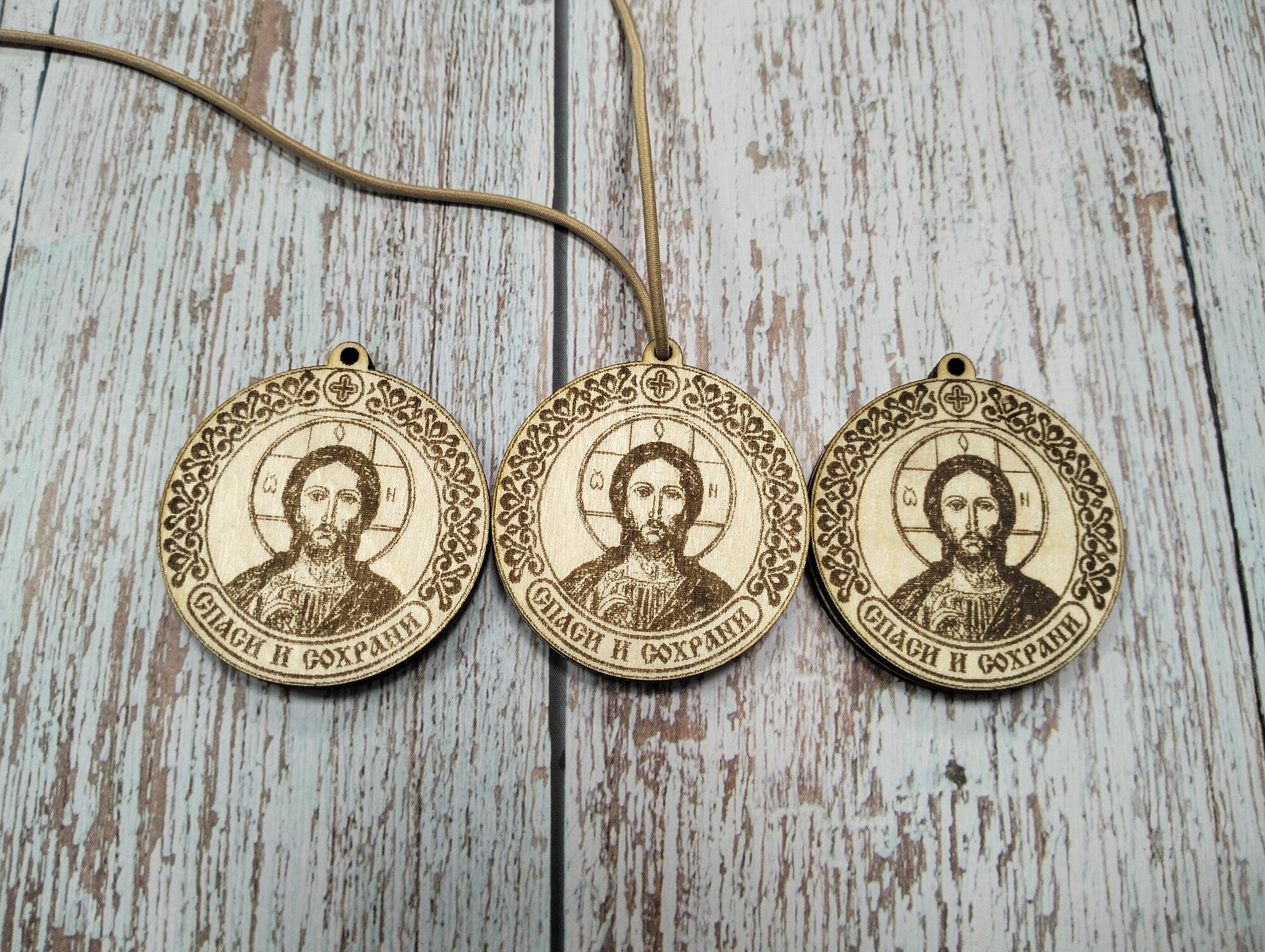 Икона Иисус Христос подвесная в машину, подвеска в авто.