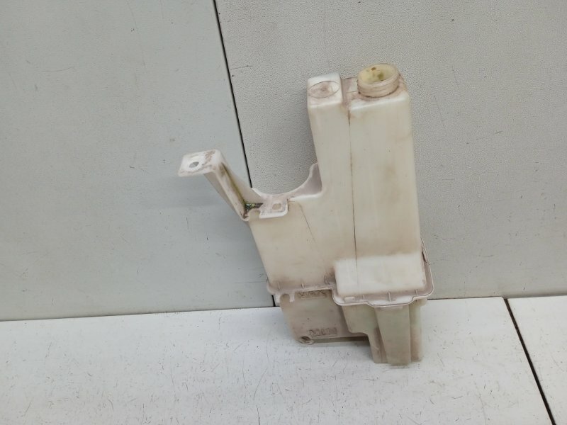 Б/У Инфинити Джей Икс 35 Бачок расширительный Infiniti JX35, QX60 2013 L50 211702 NISSAN арт. 217103KA0A