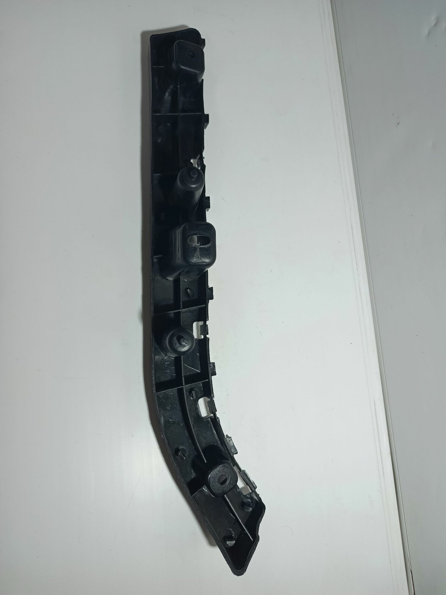Кронштейн бампера заднего правый Tagaz C10 [1.3 16V 5MT седан] 2804180U8010