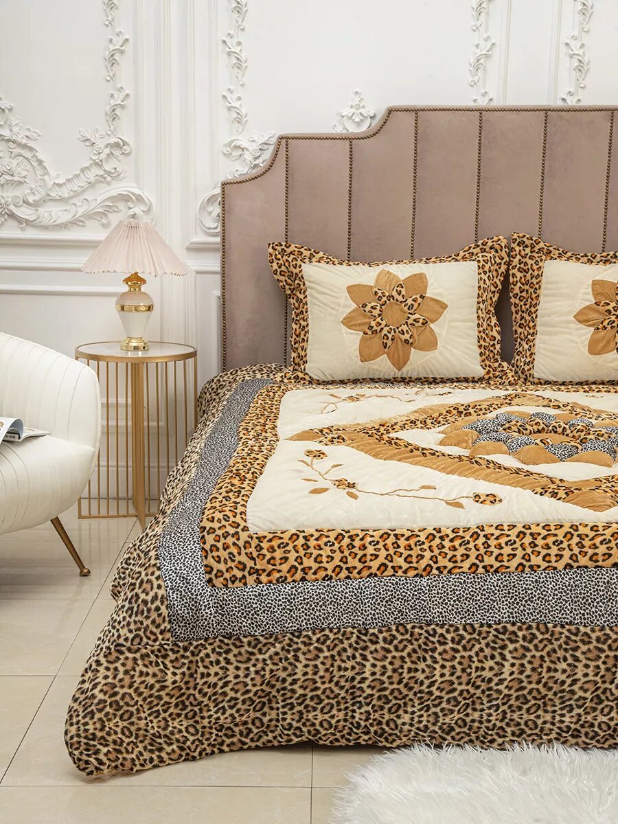 Покрывало на кровать 240х260 и 2 наволочки 50х70 Patchwork