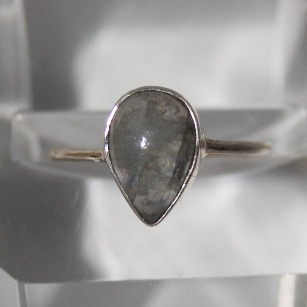 Кольцо, лунный камень