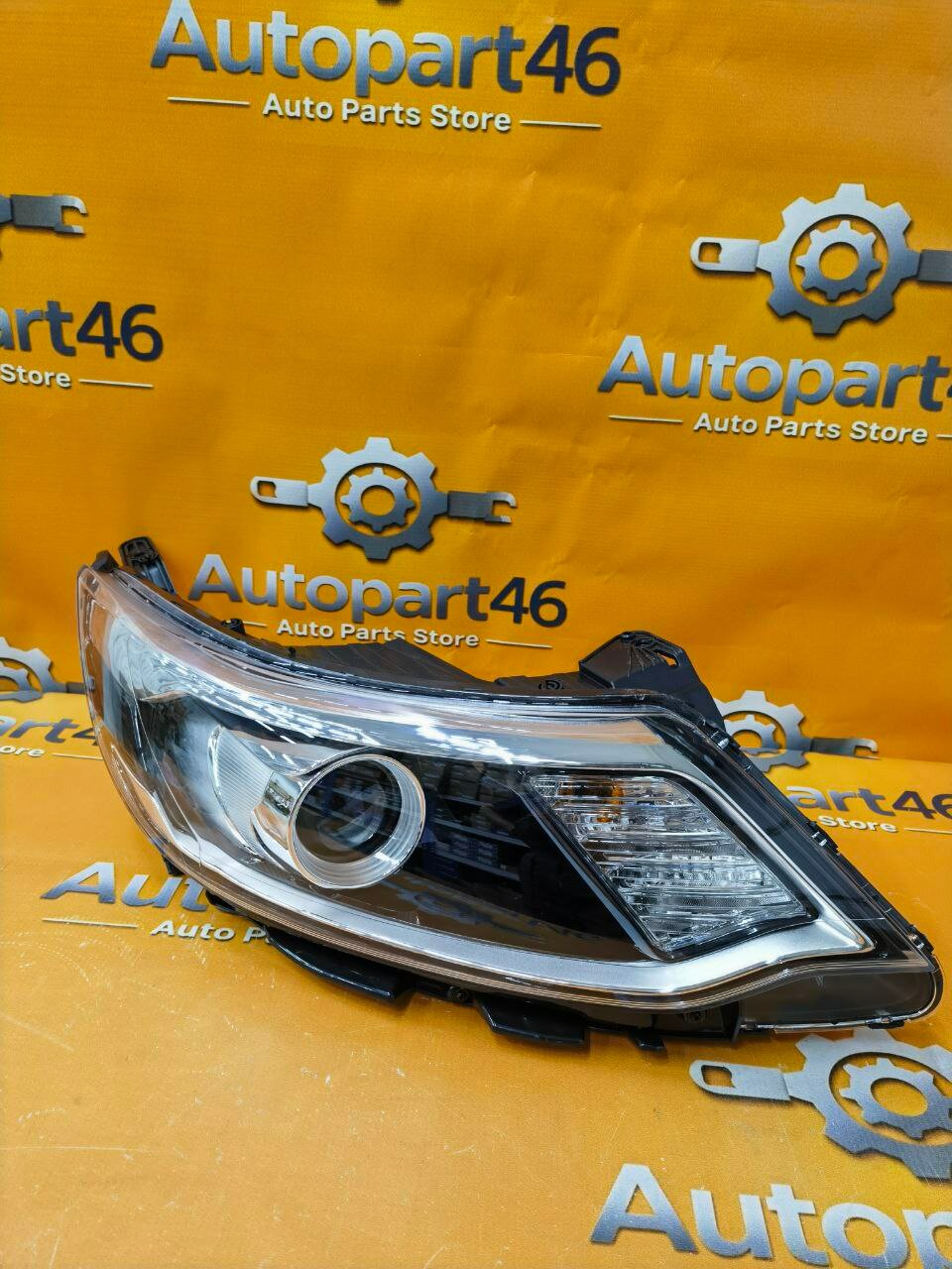 Фара передняя правая с линзой Рио KIA Rio с 2014 по 2017 год.